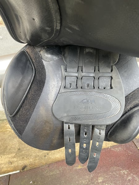 Equiline Sprinsattel "Nick Skelton"